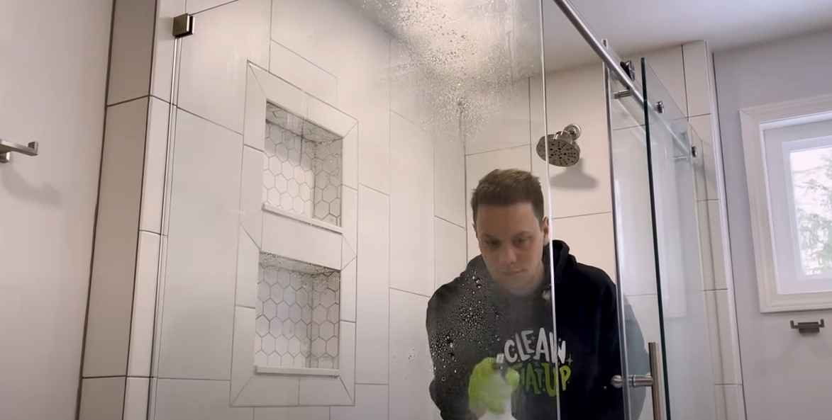 How to Clean Frosted Glass Internal Doors? Ultimate Guide - House Cleanify