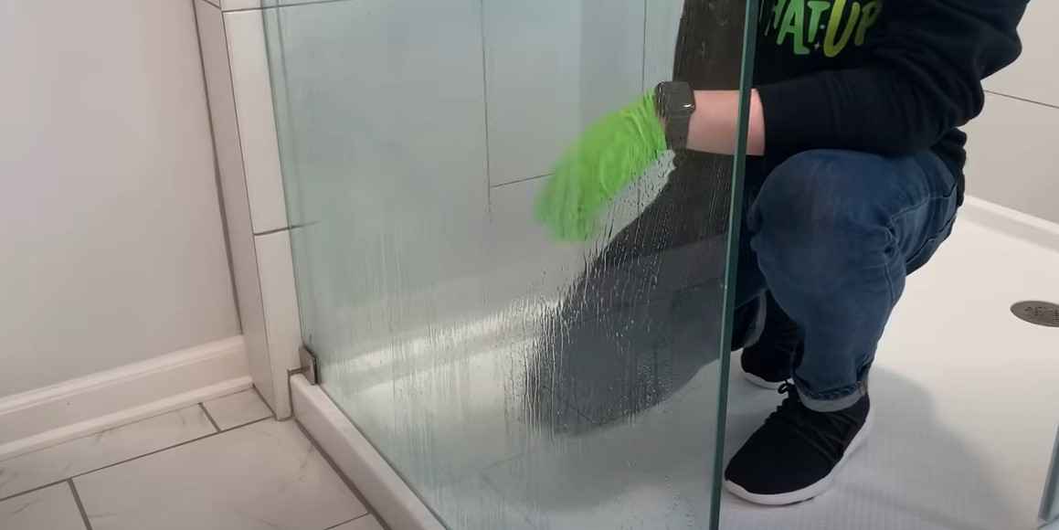 How to Clean Frosted Glass Internal Doors? Ultimate Guide - House Cleanify