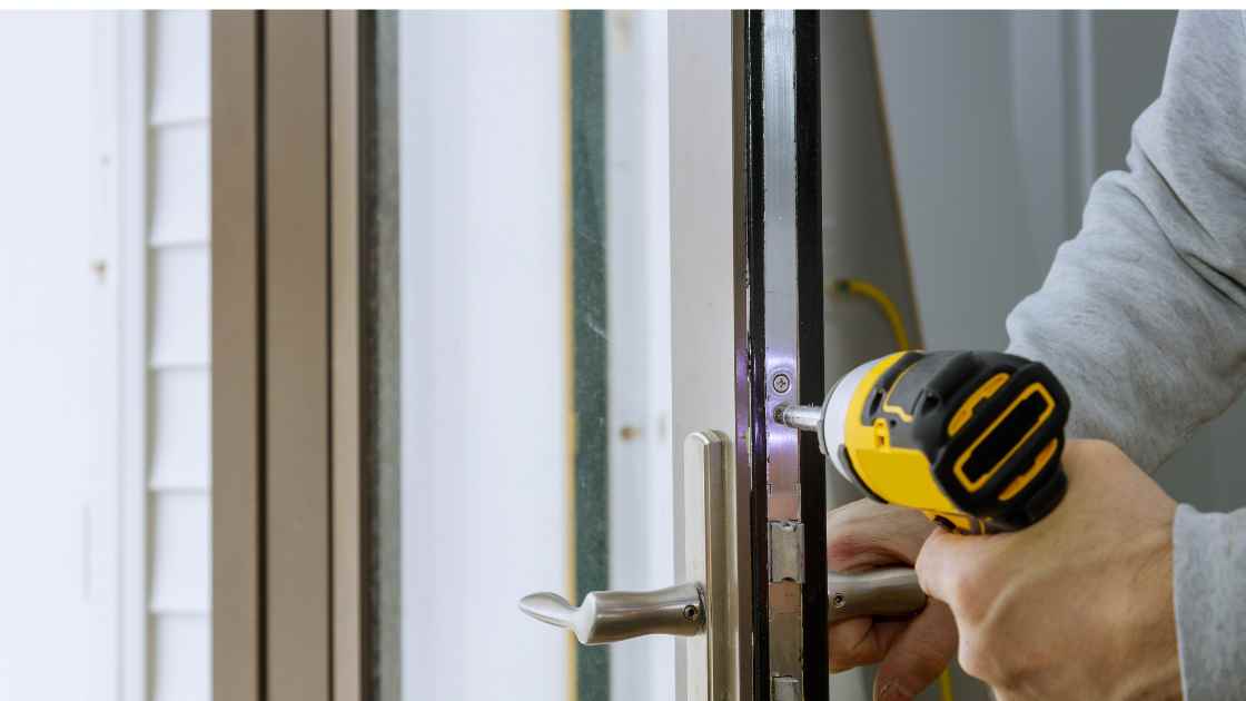 How to Sand a Door Without Taking It off - House Cleanify