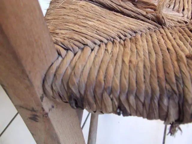 How Do You Clean Rush Chair Seats? Expert Tips - House Cleanify