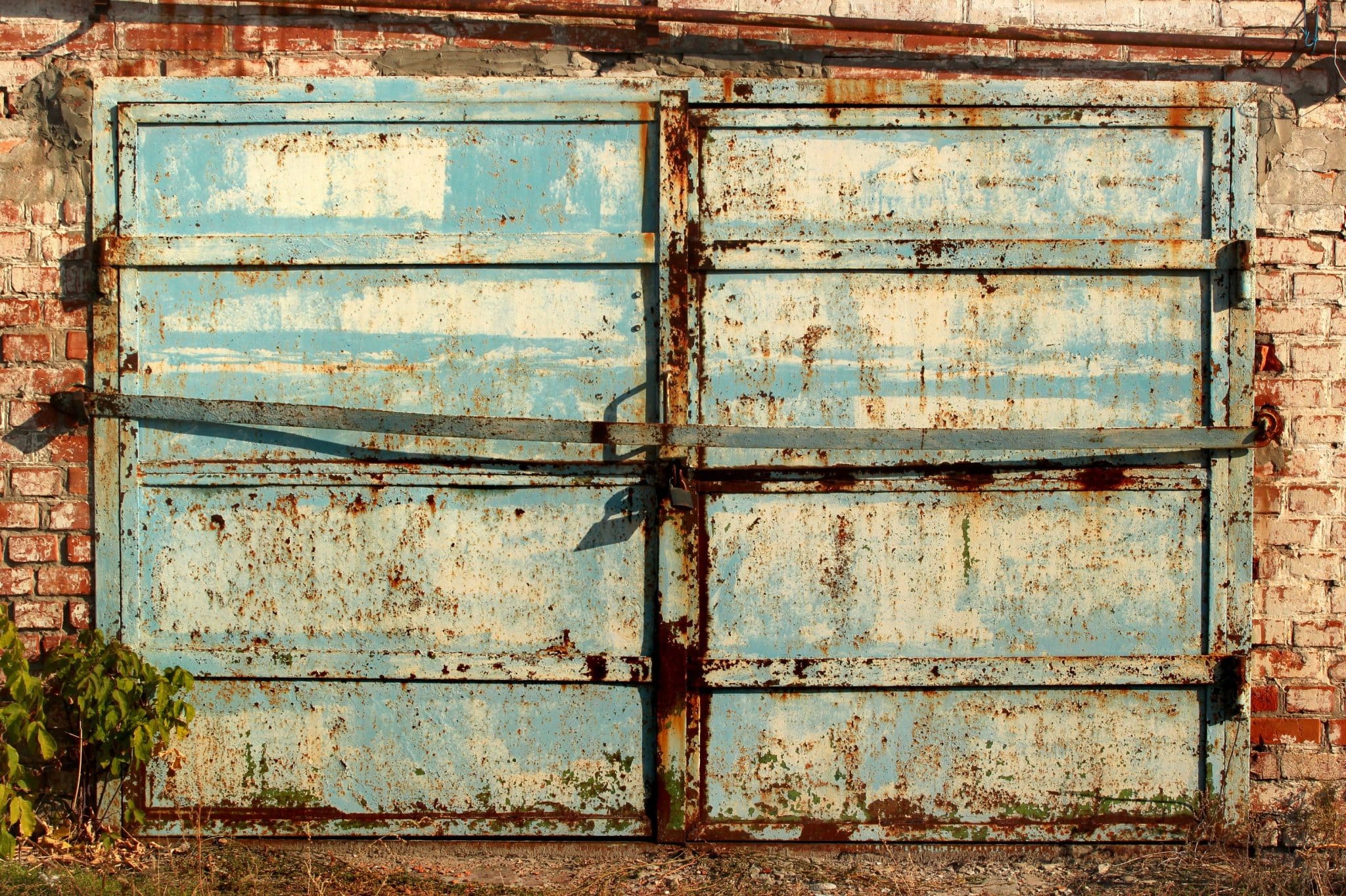 How to Remove Door Rust from Your Home - House Cleanify